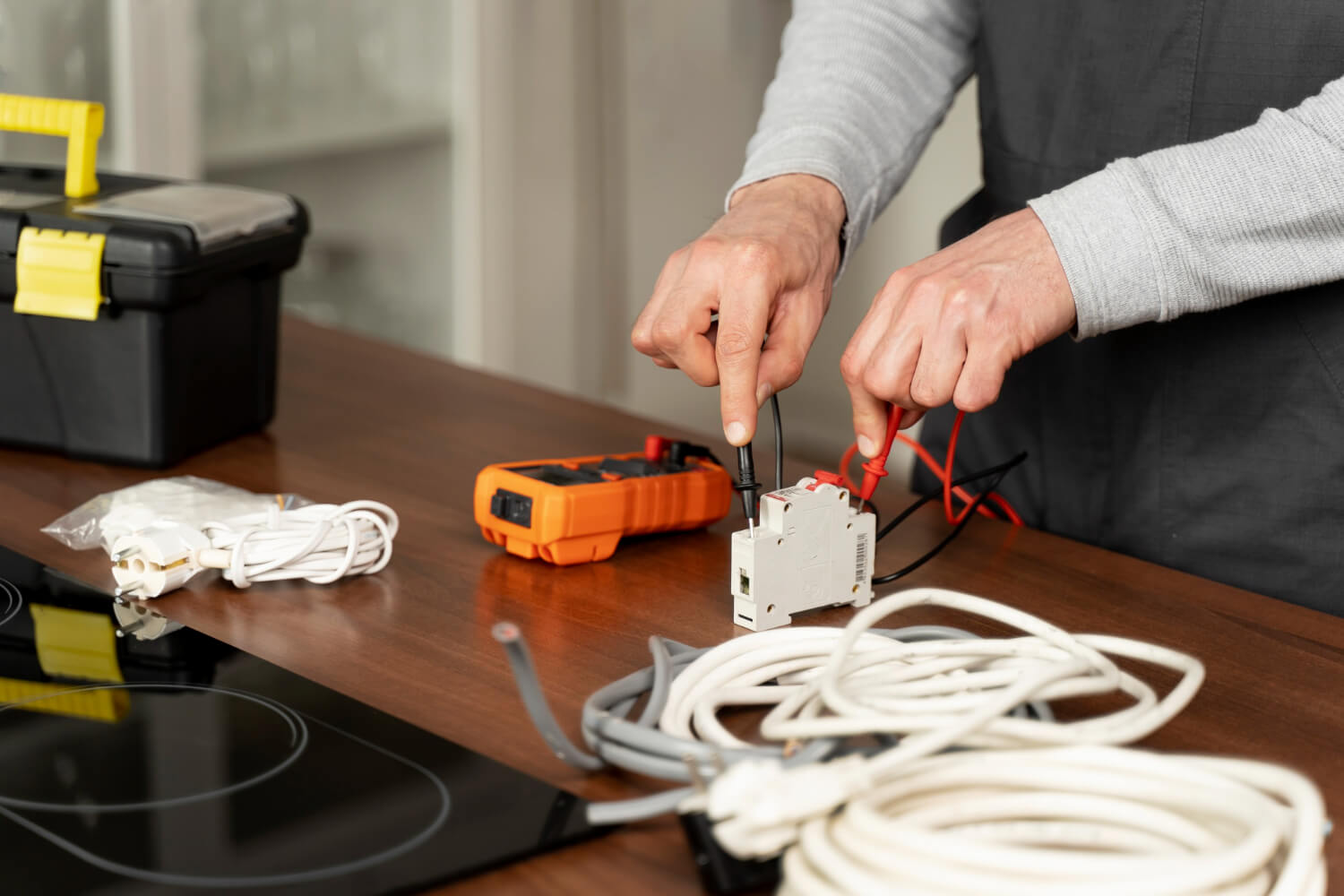 How Many Watts Can A 15 Amp Breaker Handle Explained